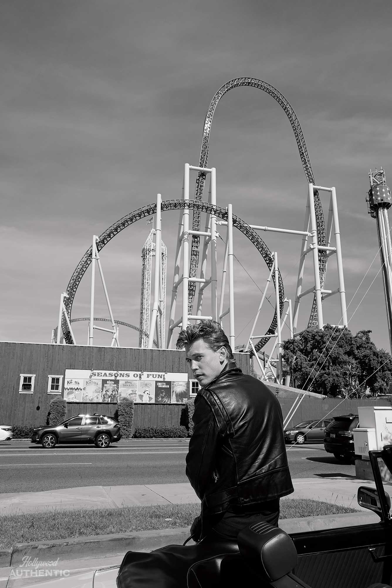 AUSTIN BUTLER - Hollywood Authentic