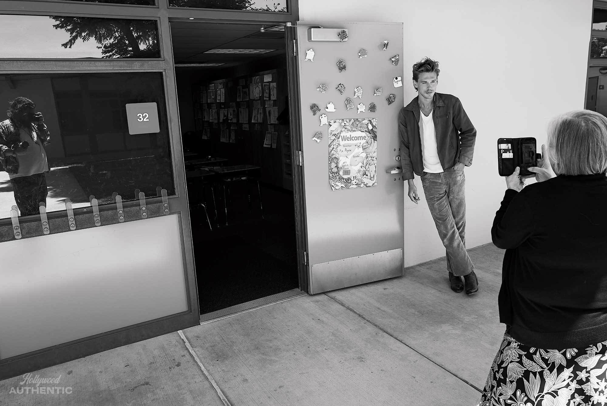 AUSTIN BUTLER - Hollywood Authentic